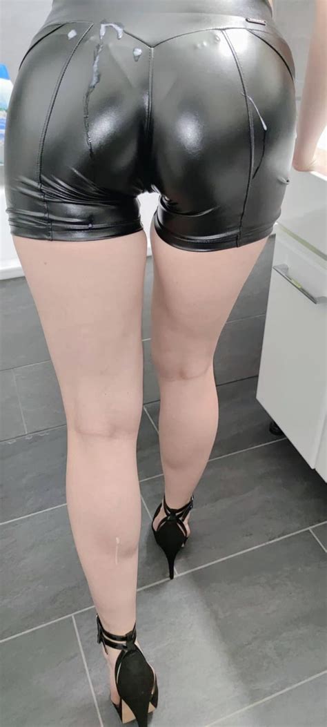 Cum On My Ass 💦 Rladiesinleather