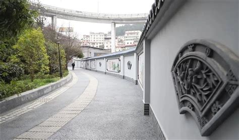 云岩：一街一策改造背街小巷 问需问计升级老旧小区 新华网