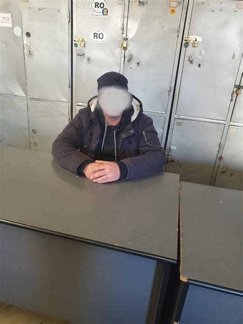 Sector 2 Sirian cercetat după ce a folosit bani falși Buletin de