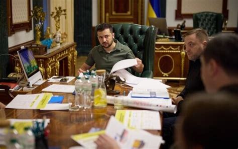 Зеленський доручив оперативно створити мобільні пункти живлення для