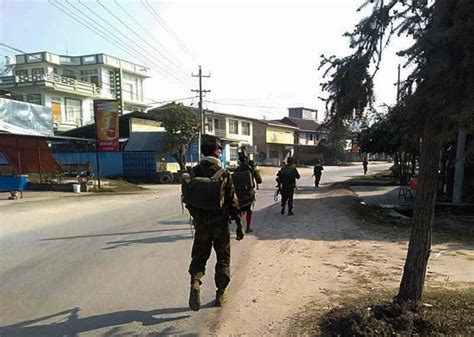 နမ့်ခမ်းမြို့တွင်း Tnla တပ်သားများ ဝင်ရောက်လာကာ အခွန်ကဒ်များလိုက်ဝေနေ နိုင်ငံတကာမြန်မာ့သတင်း