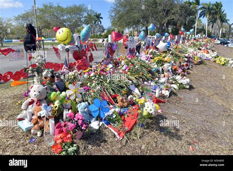 Parkland Fl February 23 Shots Rang Out For 4 Minutes As Armed Deputy
