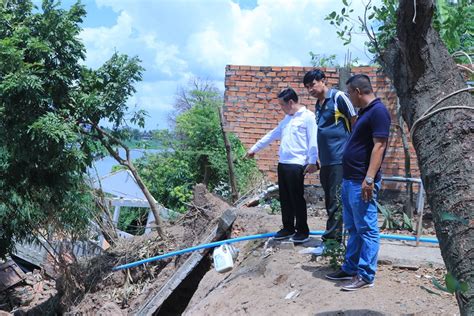 ចុះពិនិត្យ និងសួរសុខទុក្ខដល់ប្រជាពលរដ្ឋចំនួន ២១គ្រួសារ ដែលទទួលរងការបាក់ច្រាំងទន្លេបាសាក់ និង