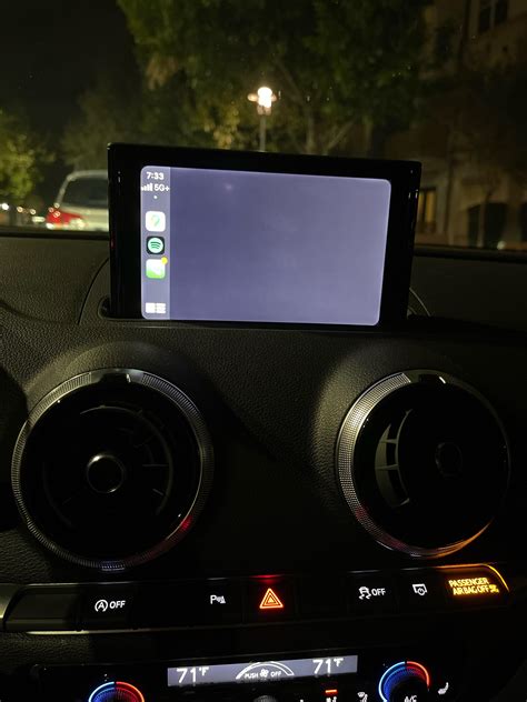 Anyone Run Into This Issue Apple Carplay Is Frozen Like This Music