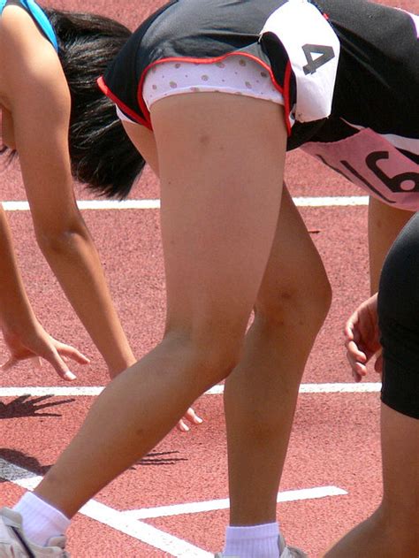 部活中の女子高生を隠し撮りした生々しい画像がこちらw