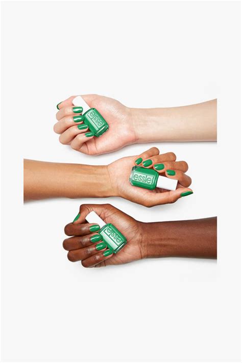 905 Grass Never Greener Trends Beauty Shop