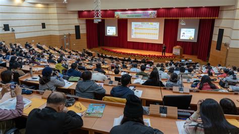 中華民國農學團體聯合年會 「跨域科技、前瞻創新」論壇 12月6日興大登場。（陳浩宇攝）