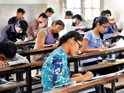 Ap Tenth Students Free Rtc Bus Journey ఏపల టనత వదయరథలక