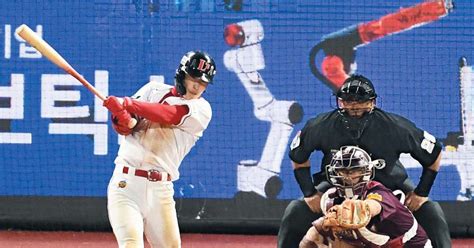 ‘아기짐승 최지훈의 쐐기 투런포 Ssg 한국시리즈 반격 1승