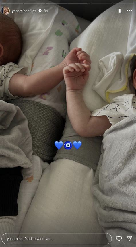 Yasemin Şefkatli Ikizlerin Yeni Karelerini Sosyal Medyadan Paylaştı