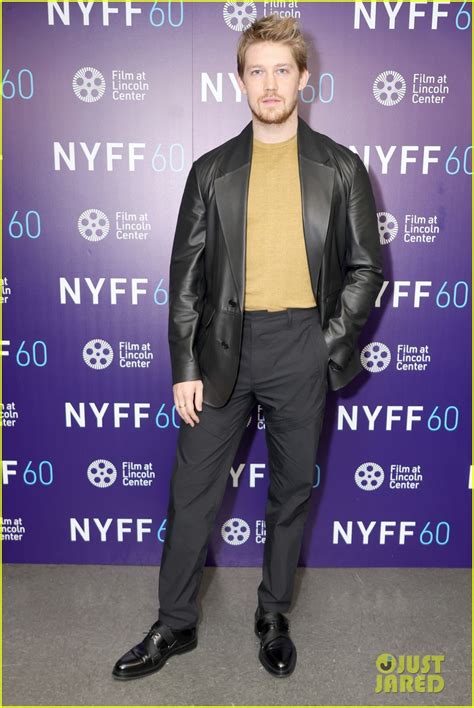 Joe Alwyn Attends Stars At Noon Ny Premiere After Getting An Adoring