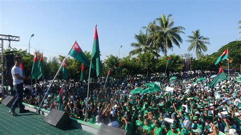 Dvb ေက်ာက္တန္းတြင္ ျပည္ခုိင္ၿဖဳိးပါတီ ေရြးေကာက္ပြဲေအာင္ႏုိင္ေရး မဲဆြယ္ ဓာတ္ပုံ