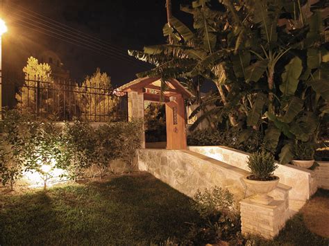 Κηπος με πισινα Αλιμος Αντώνης Δρογώσης Αρχιτέκτων