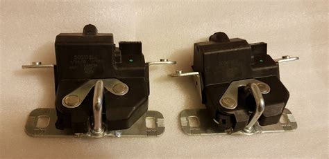 Zamek tylnej klapy Fiat Alfa Lancia oryginał 10977536987
