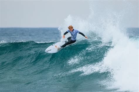Full Day Of Big Scores Ignites 60th Rip Curl Pro Bells Beach Surfing