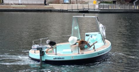 Hot Tub Boats On Chicago River Cause Concern Over Alcohol Sex Crain