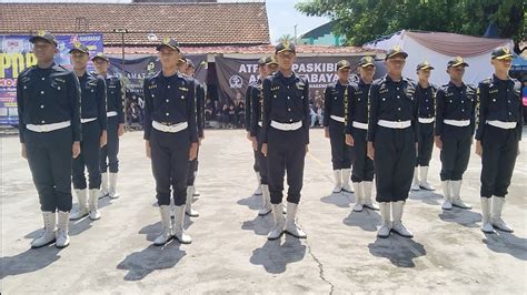 KEBANYAKAN TAWURAN SIH PENAMPILAN PASKIBRA SMKN 1 JABON DI LKBB AURA