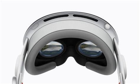 Apple To Launch Cheaper Variant Of Vision Pro Headset By The End Of 2025
