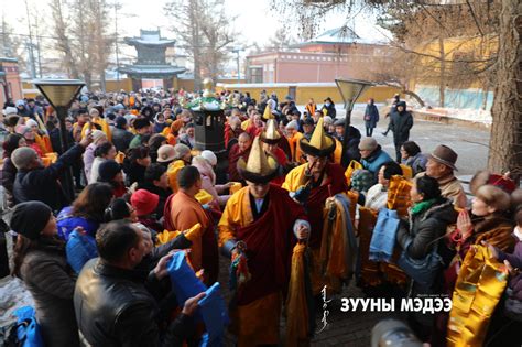 ФОТО Гандантэгчэнлин хийдийн Тэргүүн их хамба Д Жавзандорж ламыг