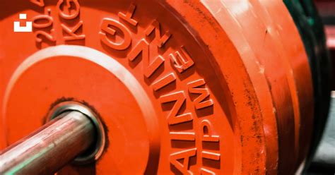 갈색과 백색 둥근 콘테이너 사진 Unsplash의 무료 기계 이미지