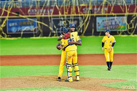 半季10勝100局100k 德保拉空前榮耀 自由電子報 Line Today