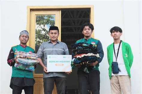 WIZ Serahkan Bantuan Perlengkapan Ibadah Di Masjid Al Ikhlas WAHDAH