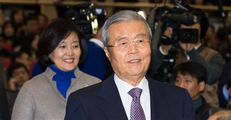 입장하는 김종인 박영선