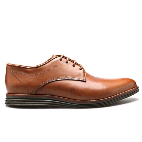 Zapato Urbano De Cuero Con Goma Acanalada OGGI