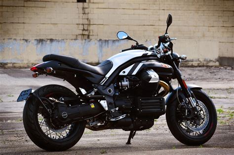 9K Mile 2014 Moto Guzzi Griso 1200 8V SE Lights Up The Way With Top