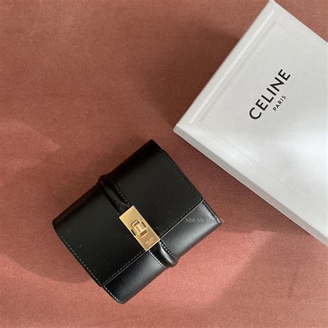 【新品】celineスモール トリフォールドウォレットパウダー 三つ折り財布