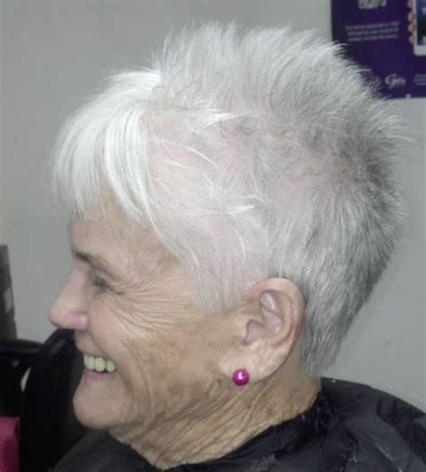 32 Eye Catching Short Spiky Haircuts For Women Over 60
