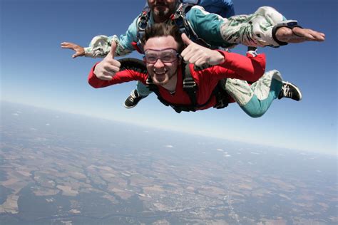 First Skydive My First Time Jumping Out Of A Plane Ive S Flickr