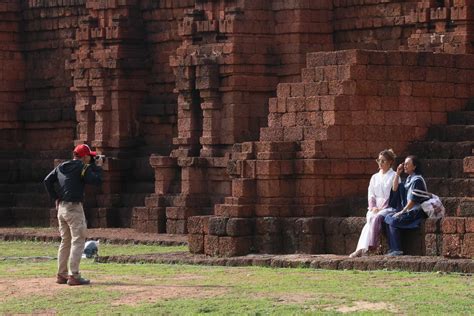 “เขาคลังนอก” นักท่องเที่ยวแห่ชม เมืองโบราณศรีเทพ
