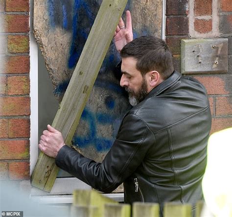 Coronation Street Spoiler Peter Barlow Arrested In Police Squat Raid