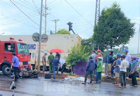 Xe Cứu Hỏa Va Chạm Giao Thông Trên đường đi Làm Nhiệm Vụ Một Người Tử Vong