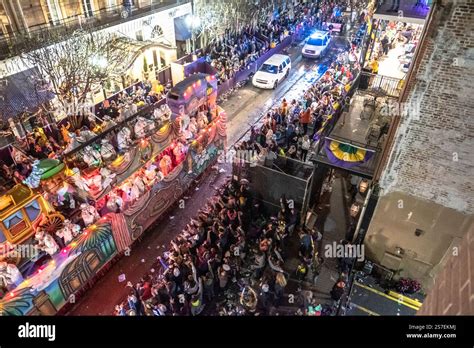 New Orleans La Usa March 3 2019 Wide Aerial View Of Crowd And Passing Float In The Krewe