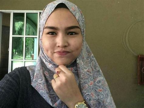 Thumbs Pro Pemuaspussy Dapat Rasa Miya Danau Kota