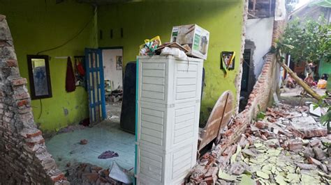 Roundup Gempa Magnitudo 4 4 Guncang Batang Jateng Sejumlah Rumah Dan Fasilitas Publik Rusak