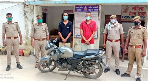 पुलिसकर्मी बन लोगों से वसूली करने वाले दो गिरफ्तार जनसच न्यूज़