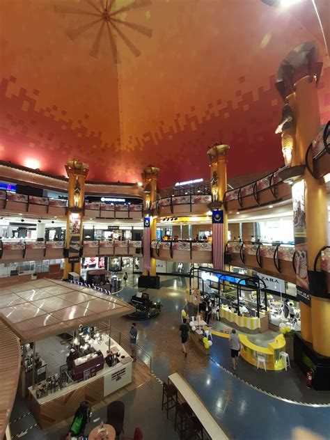 Klwalk Lrt Usj 7 Station To Sunway Pyramid 15 Minutes