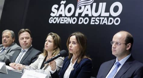 Famílias De Vítimas De Massacre Em Suzano Fazem Acordo De Indenização