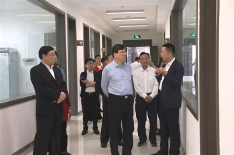 湖南省政协副主席、湖南省工商联主席张健带队来到湖南宾之郎食品科技有限公司调研行业新闻宾之郎