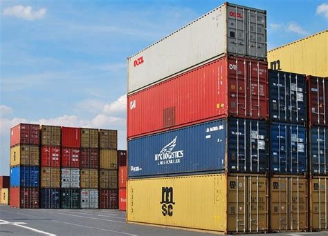 වාහන හැර සියලුම ආනයන තහනම් ඉවතට අරුණ