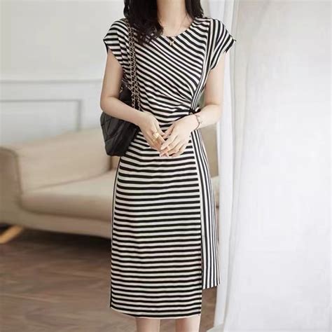 핑크엘리제 언발 스트라이프 슬릿 원피스 브렛원피스