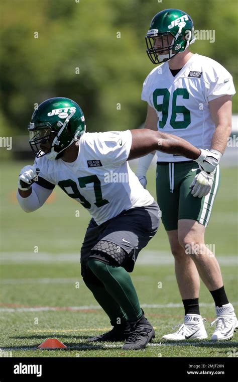 New York Jets Defensive End Nathan Shepherd Runs A Drill At The Teams