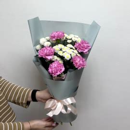 Букет «Нежный миг» из гвоздик и альстромерий - заказать и купить за 1 ...