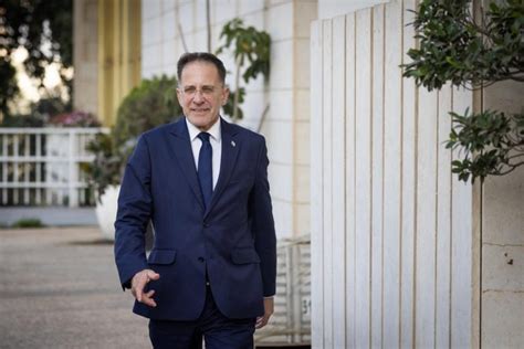 המרוץ נפתח אלו המועמדים שנתניהו בוחן לתפקיד ראש הסגל במקום צחי ברוורמן חרדים10