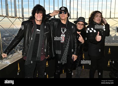 Tommy Thayer Gene Simmons Eric Singer And Paul Stanley Of Kiss Pose