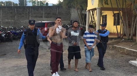 Tres Supuestos Pandilleros Detenidos Y Un Policía Herido Tras