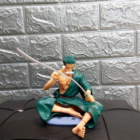 فیگور زورو از انیمه وان پیس فروشگاه یونیکورن آبی فیگور انیمه